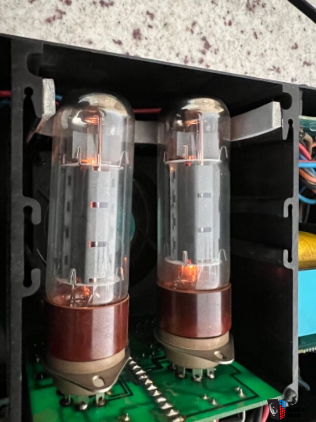 AMC CVT 3040 TUBE Integrated Amplifier Photo #3805558 - US Audio Mart