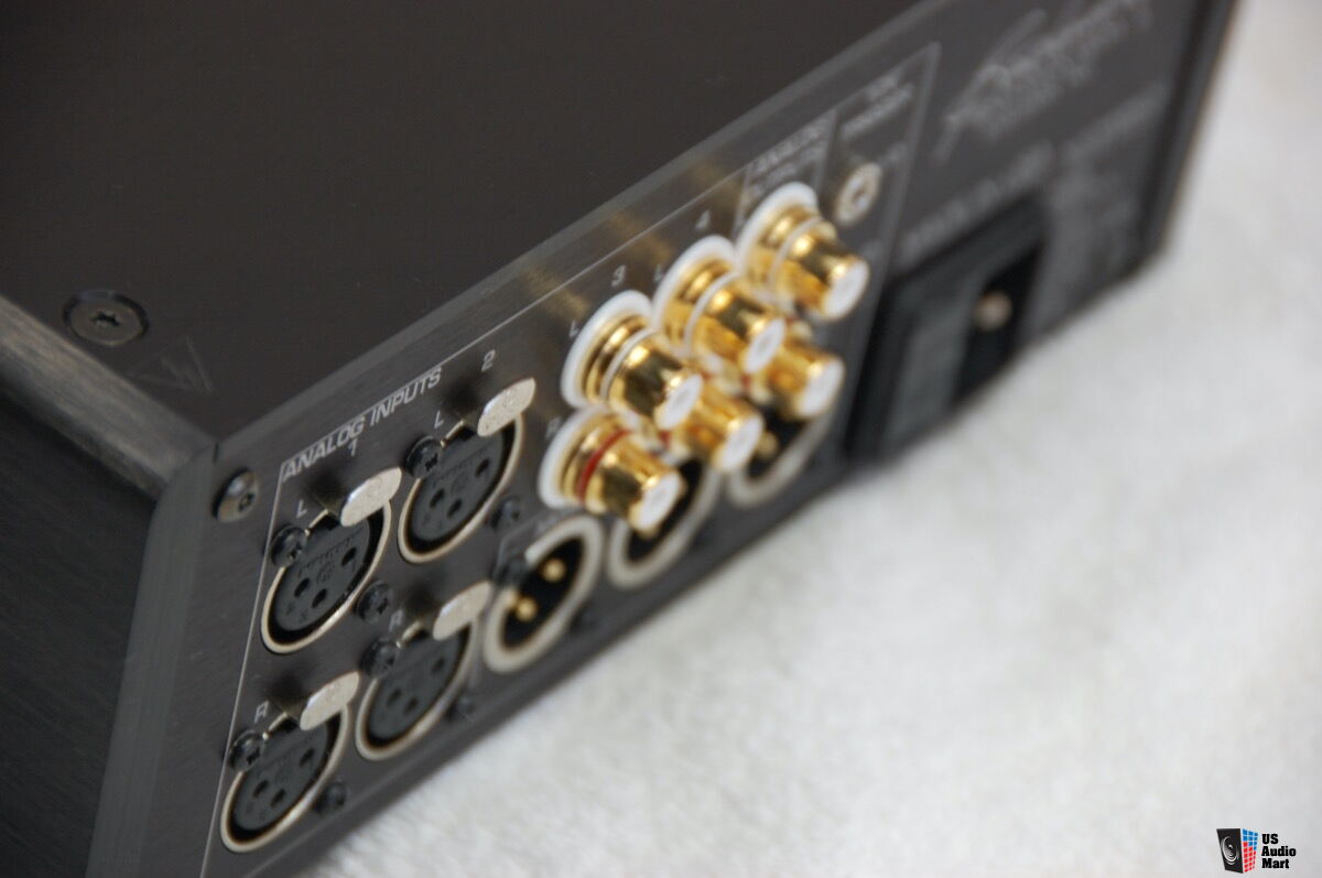 Benchmark LA4 Line Amplifier Photo #3813184 - US Audio Mart