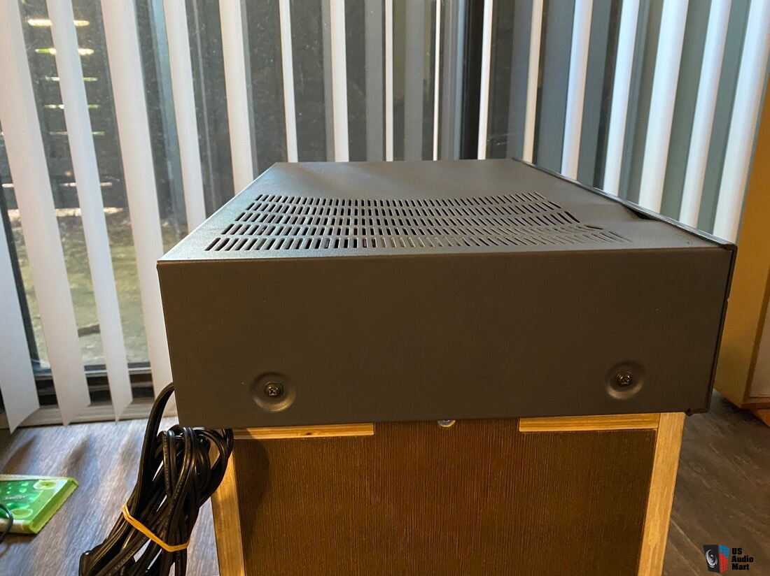 Used NAD 314 integrated amplifier Photo #3837021 - US Audio Mart