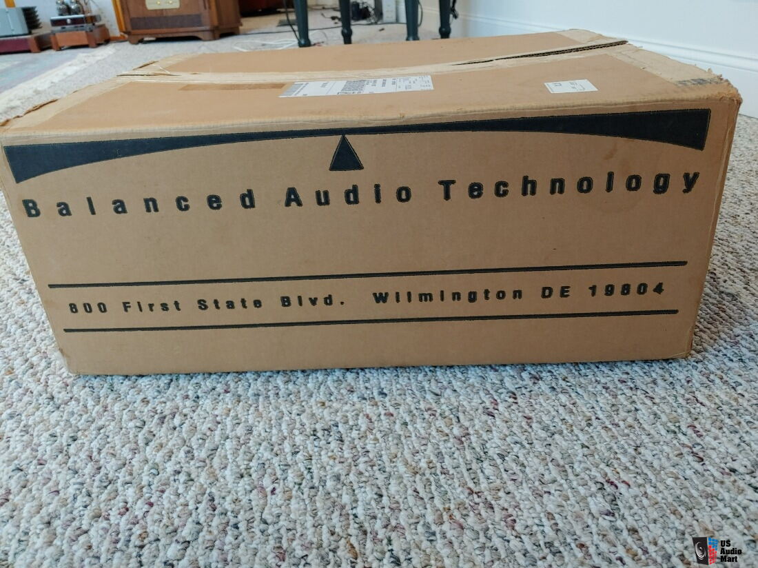 Balanced Audio Technology (BAT) VK-40 SS preamp Photo #3847270 - US ...