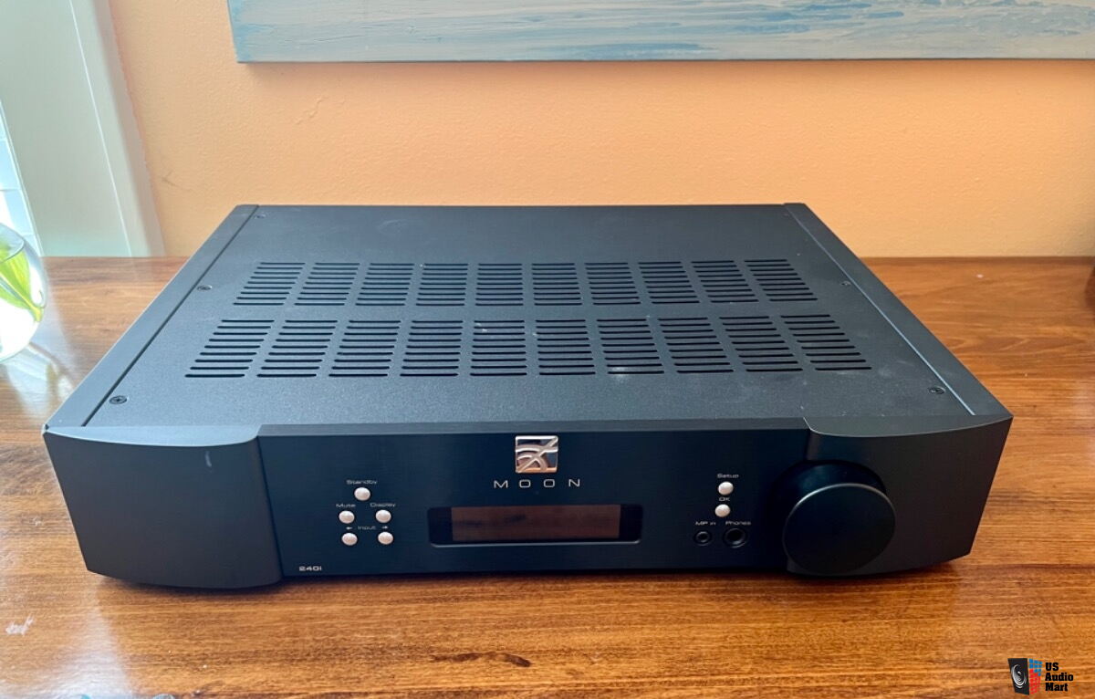 Sim Audio Moon 240i For Sale - US Audio Mart