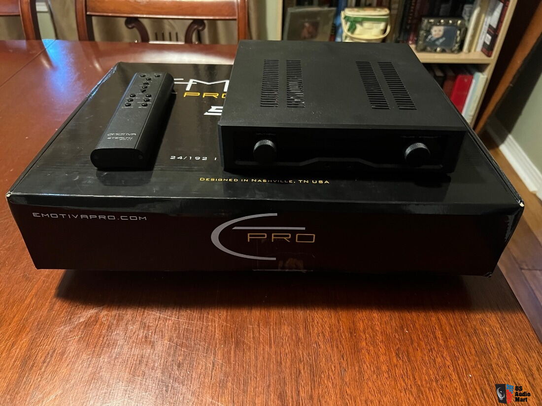 Emotiva Stealth DC-1 Preamplifier / DAC / Headphone Amp For Sale - US ...