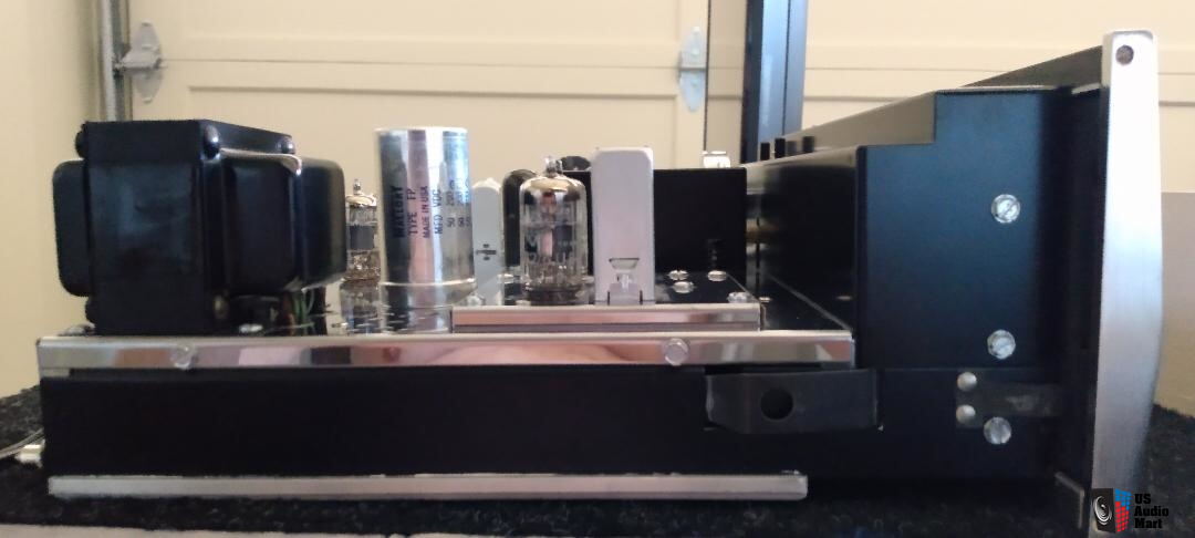 McIntosh MR67 Tuner including McIntosh cabinet; very near MINT ...