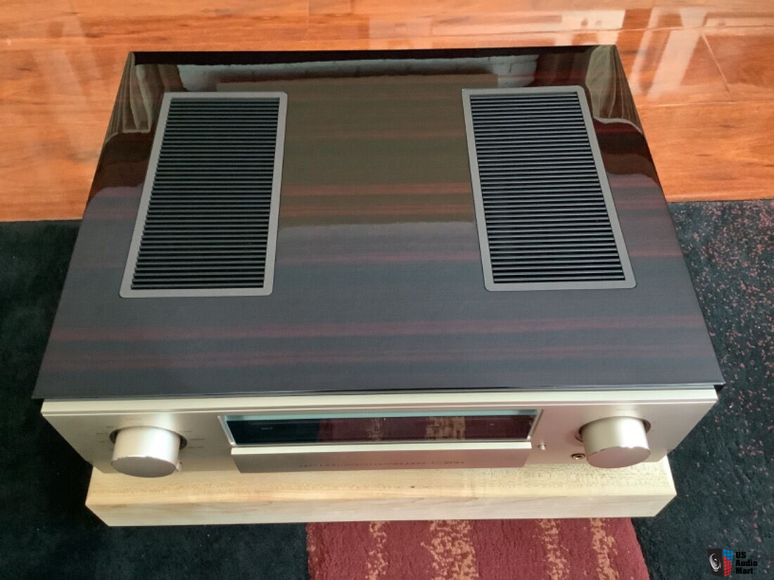 Accuphase C3850 solid state preamplifier. 120v North America version ...