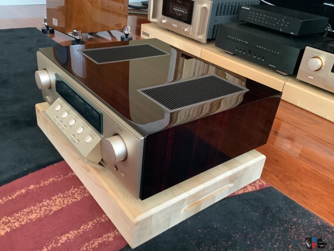 Accuphase C3850 solid state preamplifier. 120v North America version ...