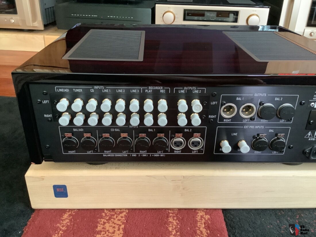 Accuphase C3850 solid state preamplifier. 120v North America version ...