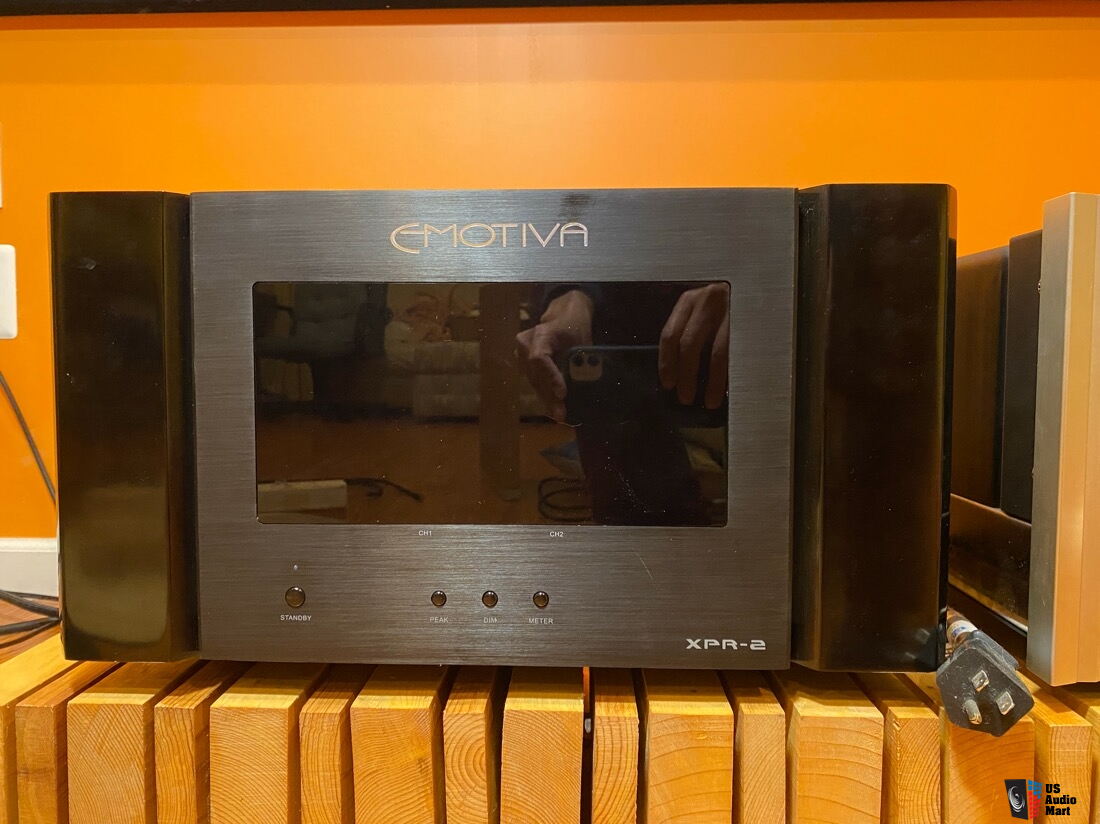 Emotiva XPR-2 Stereo Reference Power Amplifier Photo #3897031 - US ...