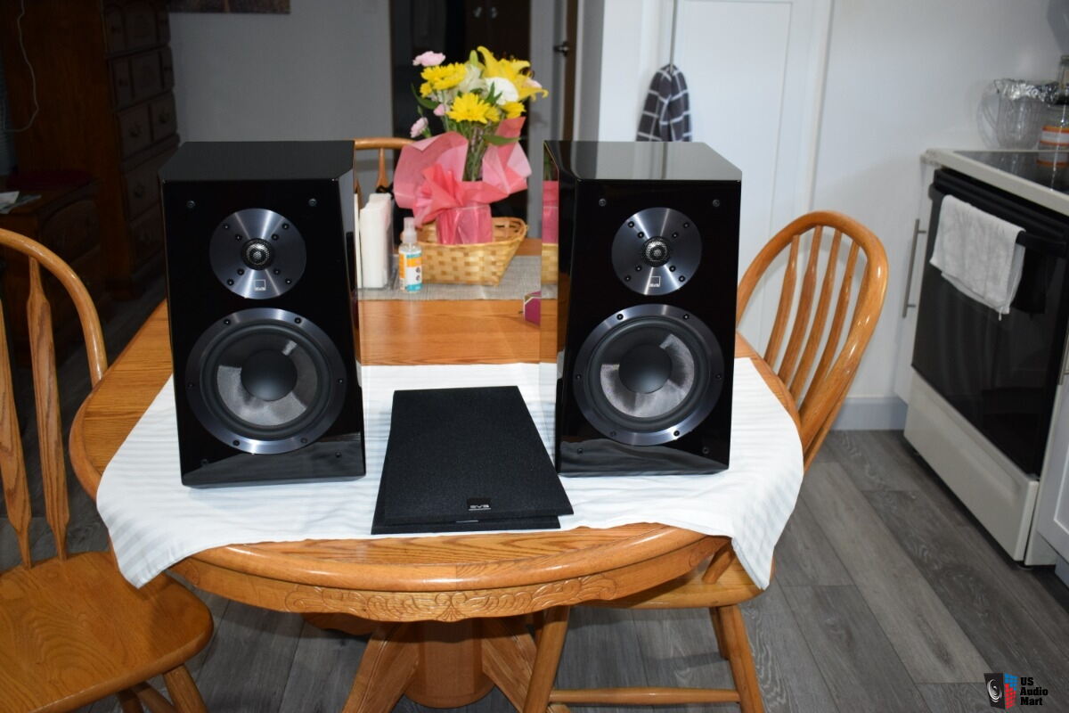 SVS ULTRA Bookshelf Speakers Photo #3912431 - US Audio Mart