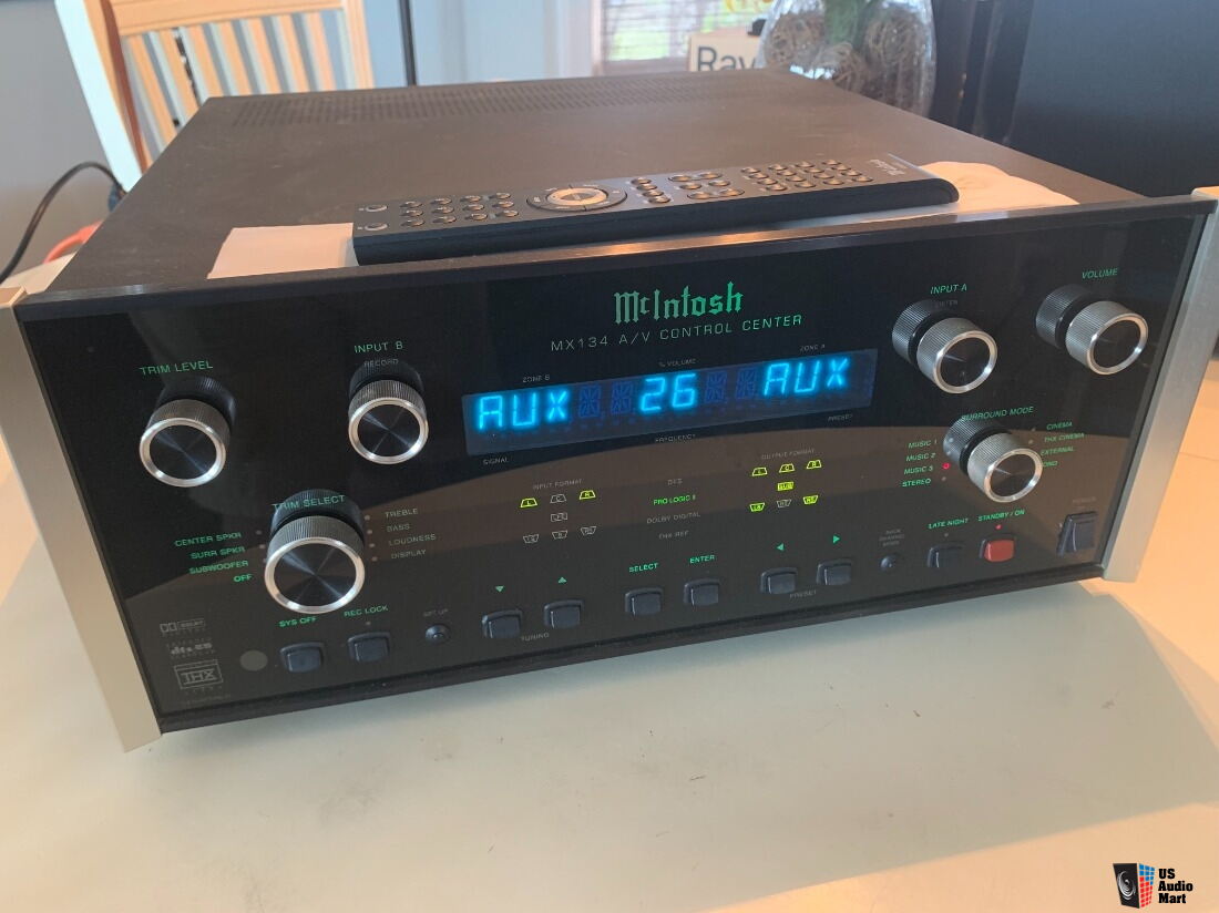 McIntosh MX134 A/V Control Center Photo #3923861 - Canuck Audio Mart