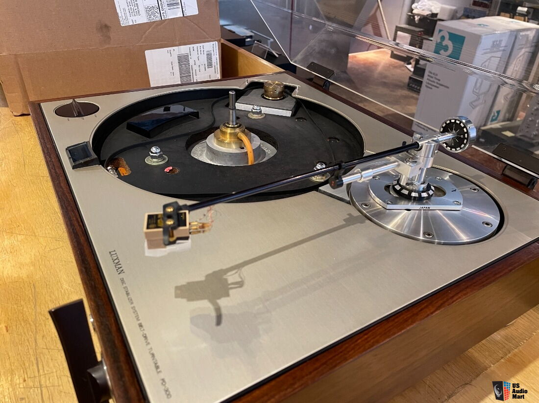 Luxman PD-300 Disc Stabilizer System Turntable W/ Infinity Black Widow ...