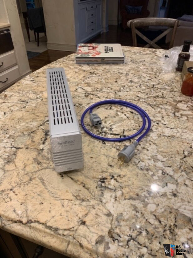 Isotek evo titan one For Sale - US Audio Mart