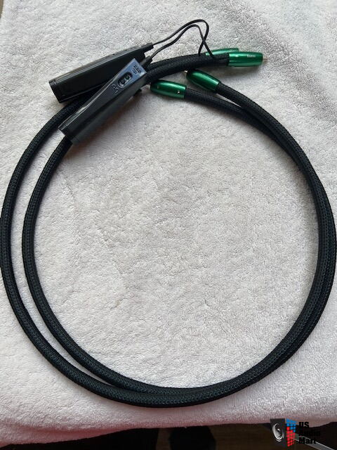 Audioquest Earth Interconnect w/RCA's and 72 DBS (Dielectric-Bias ...