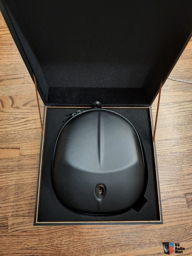 Meze Liric with original box and cables Photo #3981777 - UK Audio Mart