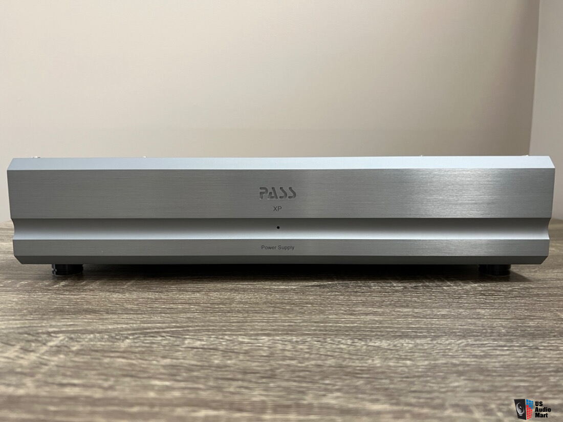 Pass Labs XP-22 Preamplifier with bonus cable Photo #3981914 - US Audio ...
