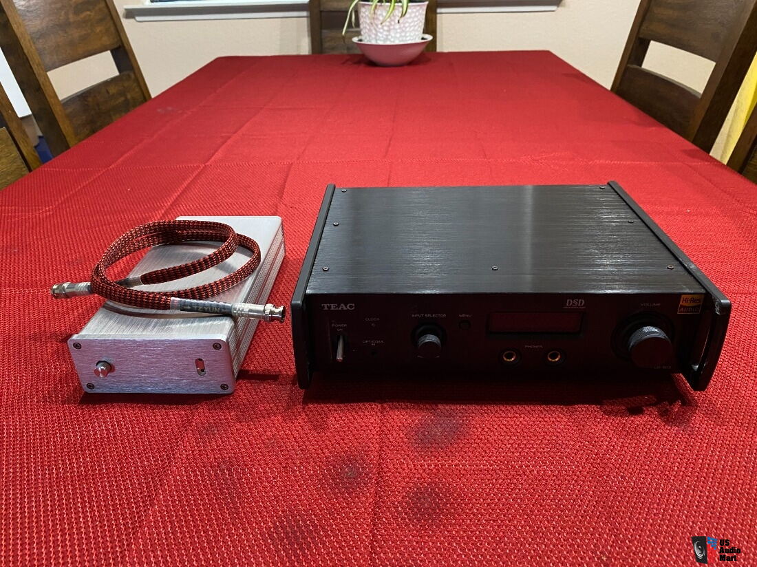 TEAC UD-503 DAC/external 10mhz clock. FREE shipping... From Axpona ...
