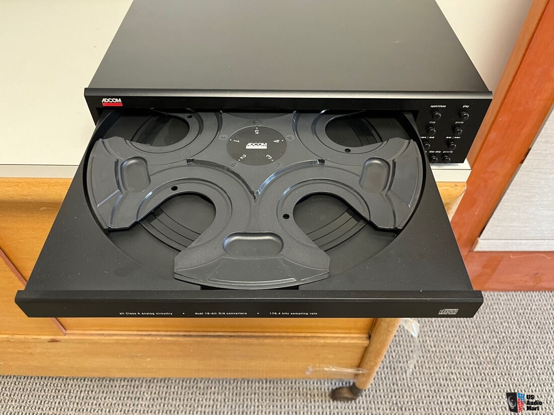 Adcom GCD-600 5-disc changer with remote and digital out Photo #3999768 ...