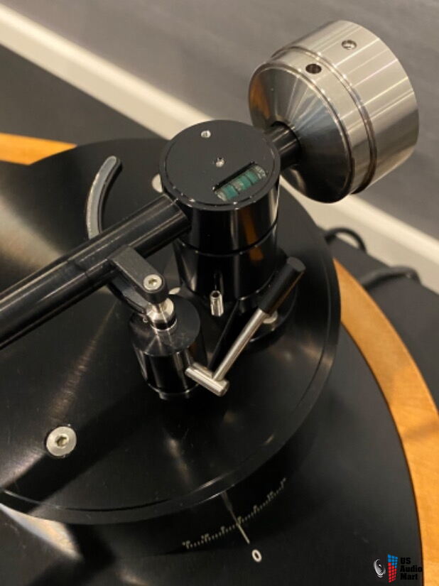 AMG Viella V12 turntable with My Sonic Labs Eminent EX cartridge Photo ...