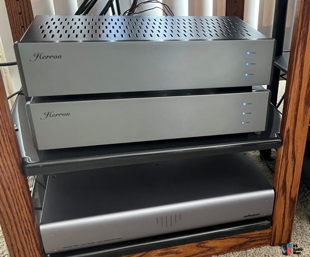 Herron M2 monoblock amplifiers latest model. Titanium grey Photo ...