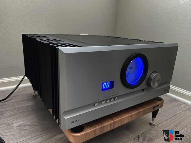 Pass Labs INT 250 THE MOST SOUGHT-AFTER, END GAME, BEAST OF AN ...