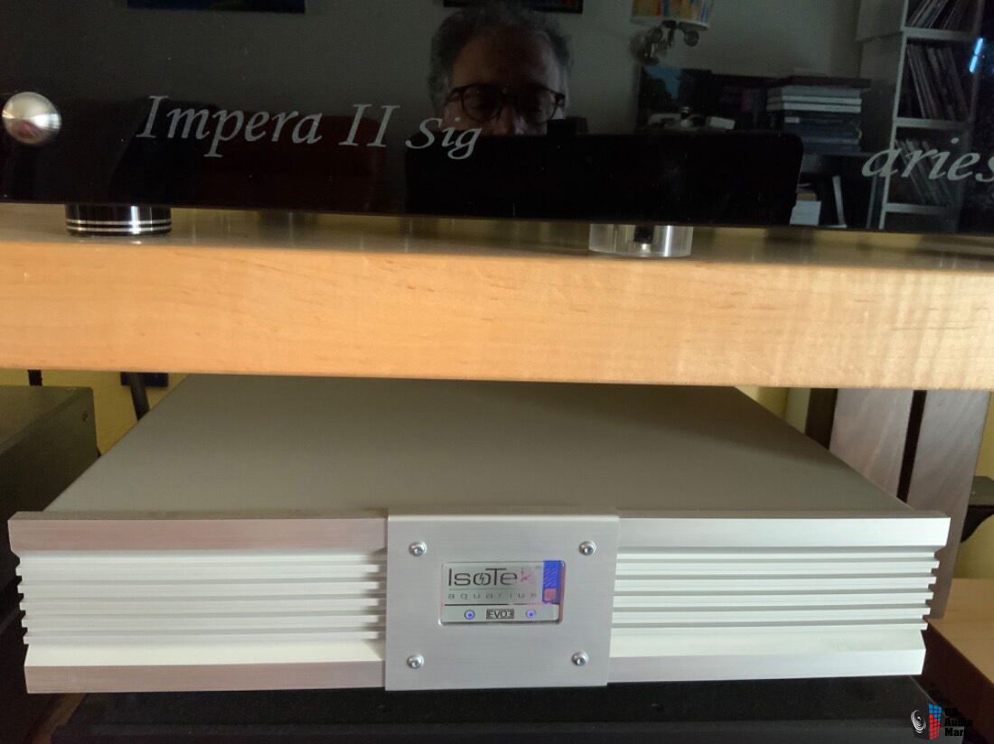 IsoTek AQUARIUS EVO 3 Power Conditioner Photo #4001908 - US Audio Mart