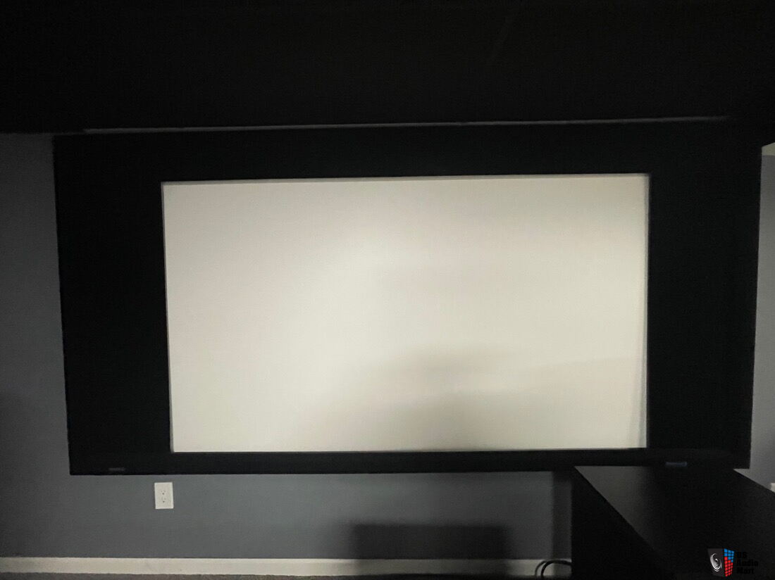 Stewart Studiotek WallMask Screen with Vertical Motorized Masking Photo ...