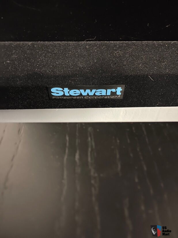 Stewart Studiotek WallMask Screen with Vertical Motorized Masking Photo ...