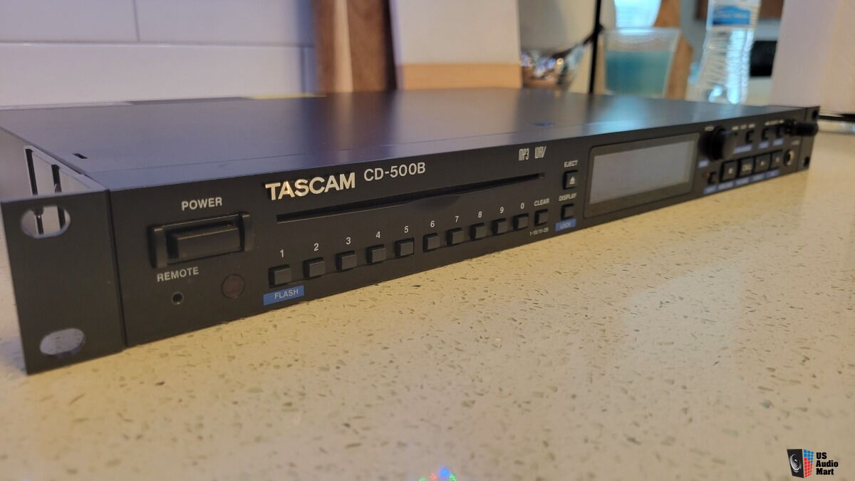 Tascam CD 500B CD player PRO Photo #4008224 - US Audio Mart