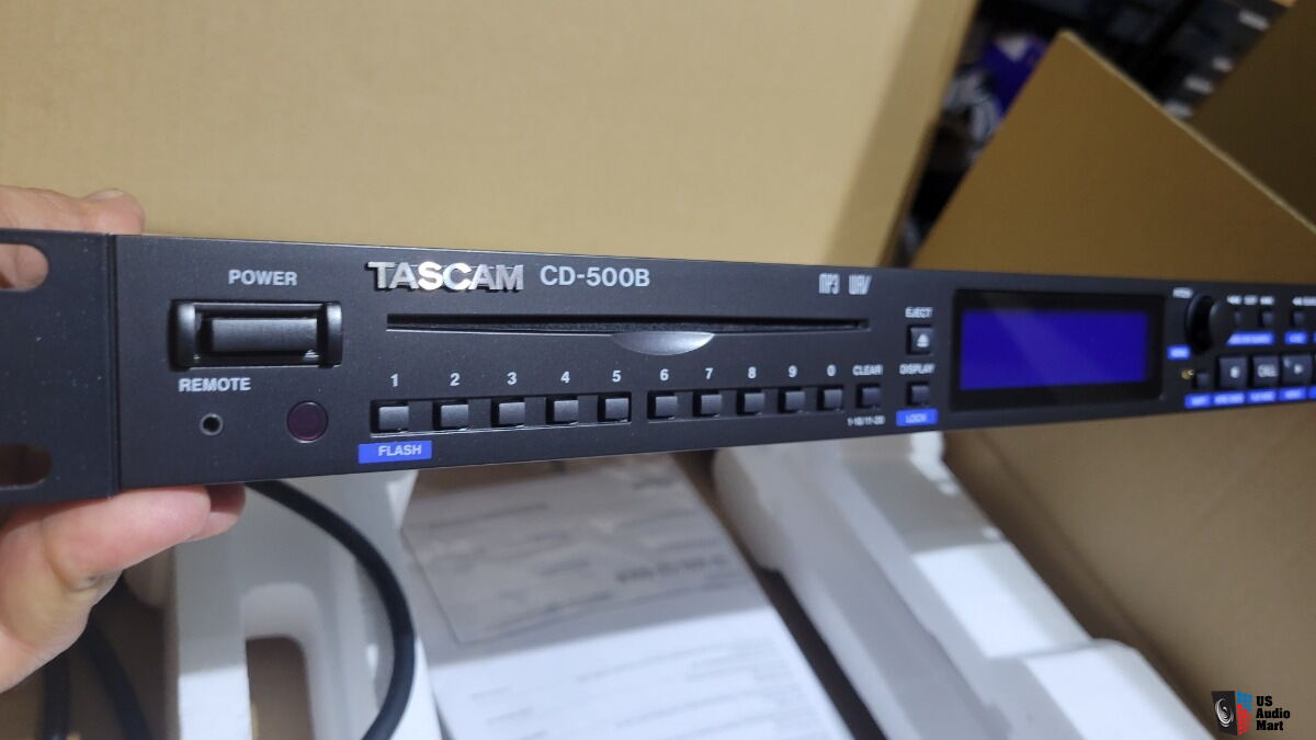 Tascam CD 500B CD player PRO Photo #4008218 - US Audio Mart