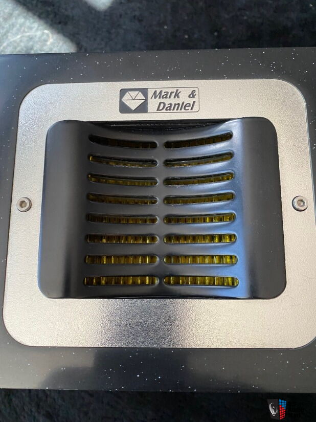 Mark & Daniel Muse-Center-a-Speaker Photo #4021116 - UK Audio Mart