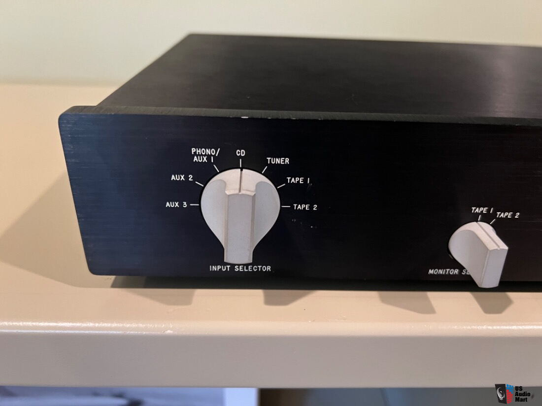 Mark Levinson No. 28 preamplifier w/phono Photo #4021523 - US Audio Mart