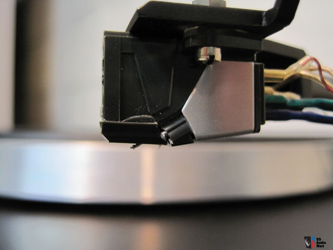 Ariston ICON semi-auto turntable w/Grado cartridge Photo #4026487 - US ...