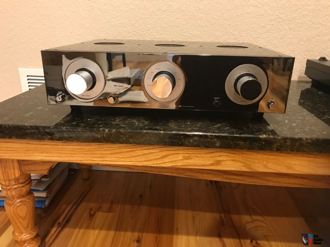 Hovland HP-100 Tube Preamp with Phono Photo #4027114 - UK Audio Mart