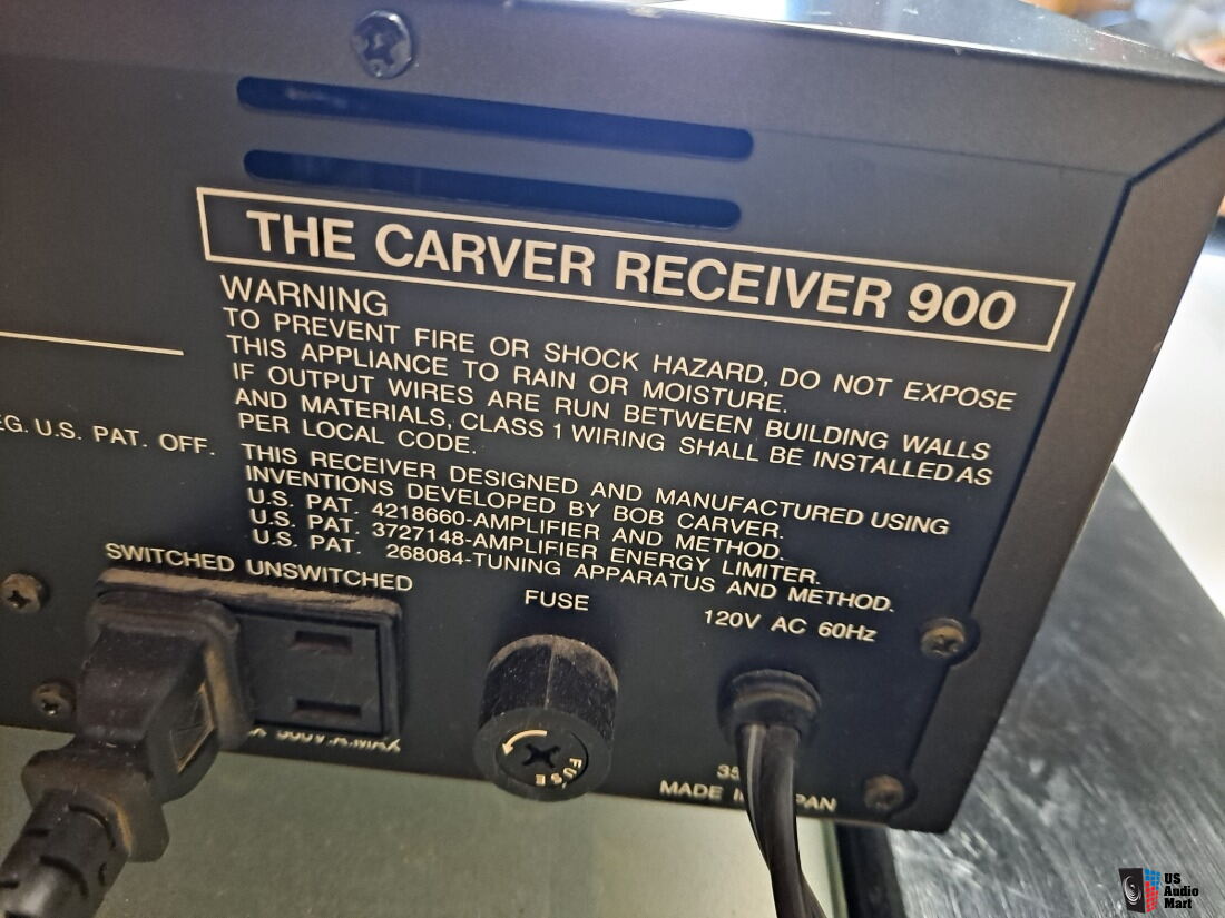 Carver Receiver 900. Works as it should. All original nobs and buttons ...