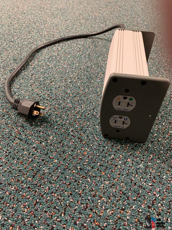 PS AUDIO Ultimate Outlet 20amp For Sale - US Audio Mart