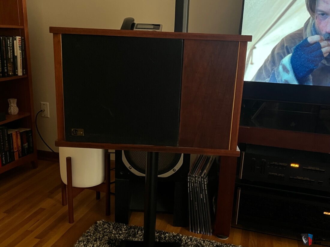 Epi M602 Photo #4056356 - US Audio Mart