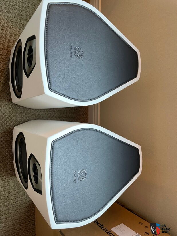Sonus Faber Sonetto II, White, with stands and original packaging Photo ...