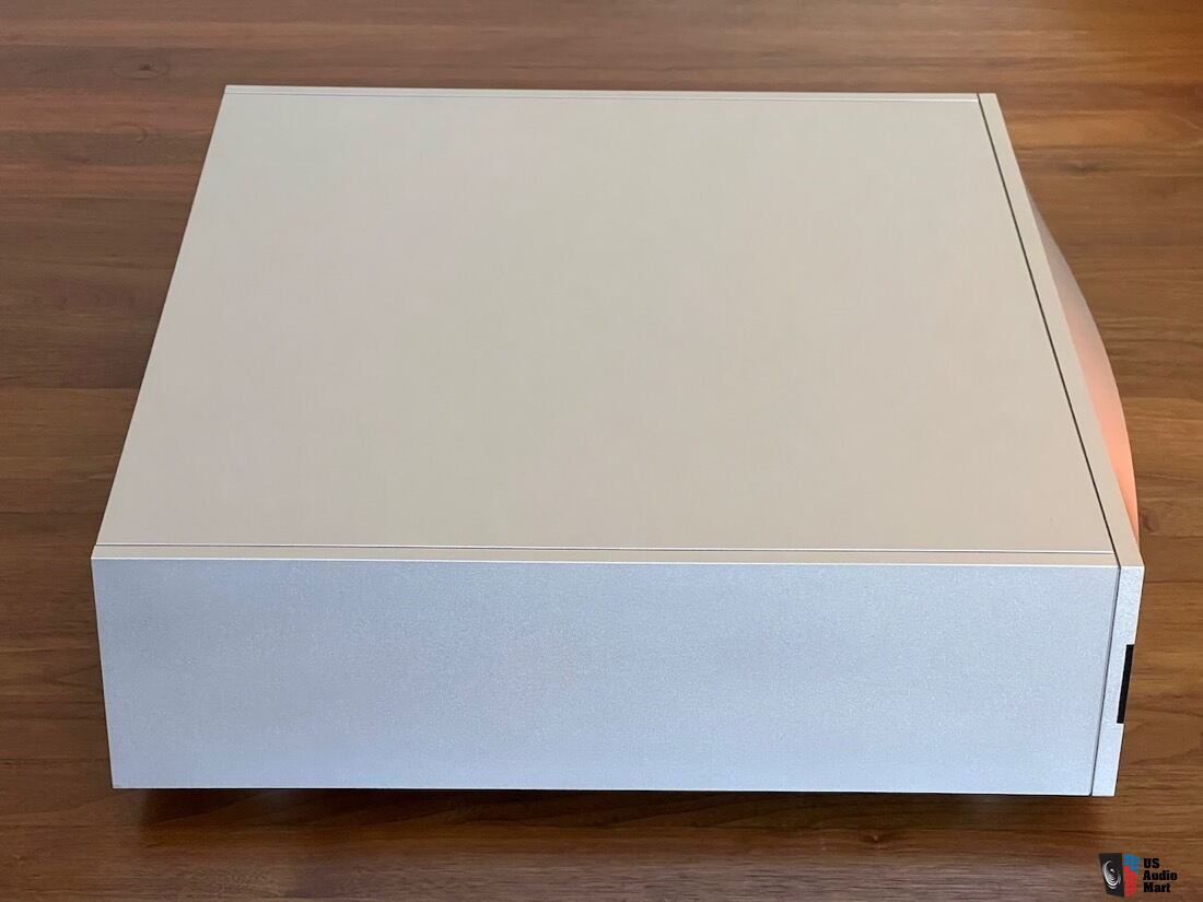 dCS Vivaldi Clock in silver Photo #4060618 - UK Audio Mart