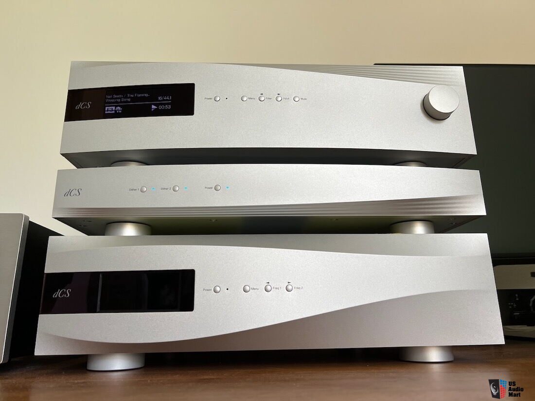 dCS Vivaldi Clock in silver Photo #4060618 - UK Audio Mart