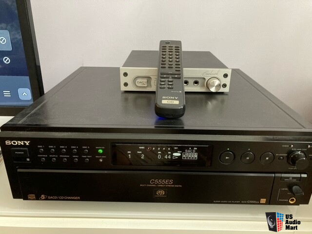 Sony C555ES Multi Channel/Direct Stream Digital CD/SACD Player Photo ...