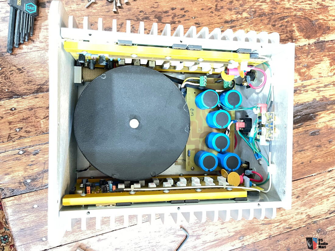Edge M8M amplifier (175 watts @ 8 ohm) and matching Edge SI-1M ...