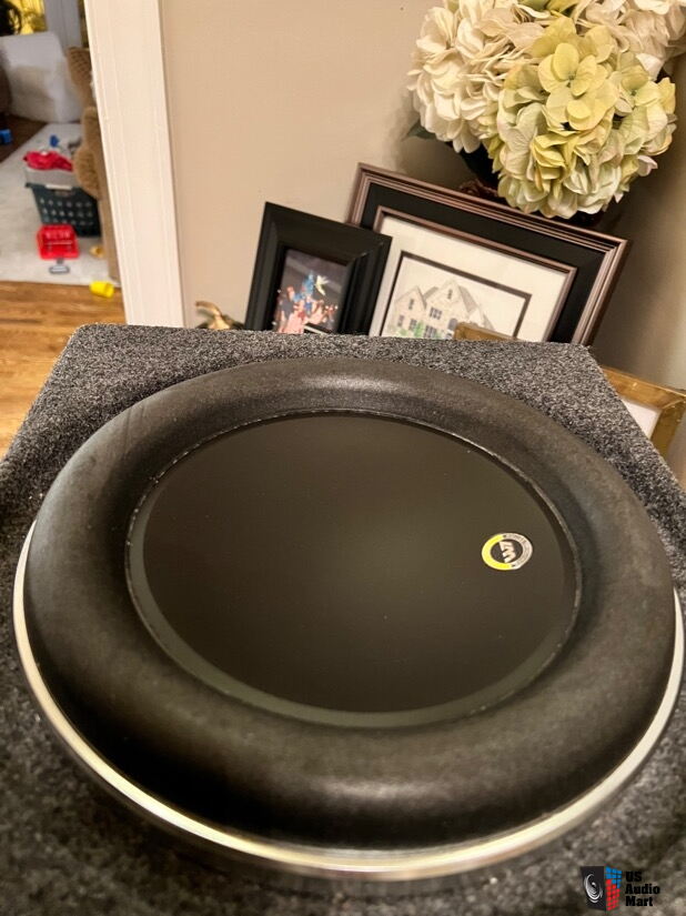 JL Audio 10W7 AE with Professional Routed, Tuned, and Ported Box Photo ...