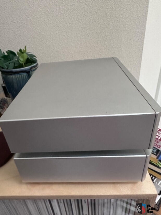 Gustard X16 and H16 DAC/Preamp/Headphone amp remote and boxes Photo ...