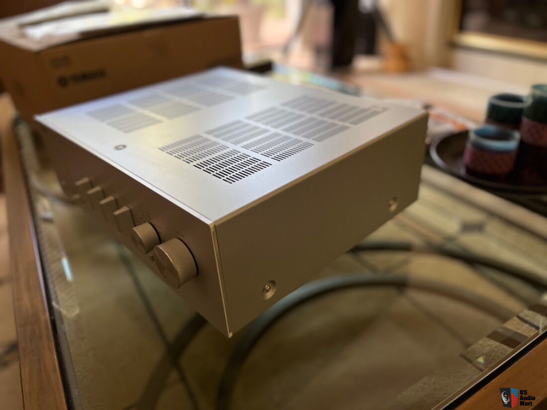 Yamaha A-S801 Stereo integrated amplifier with built-in DAC and Phono ...