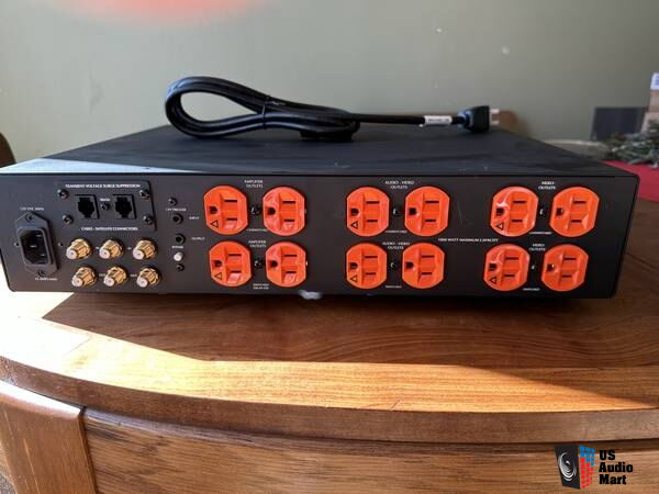 Furman Elite-15 PFI - Power line conditioner and surge protector Photo ...