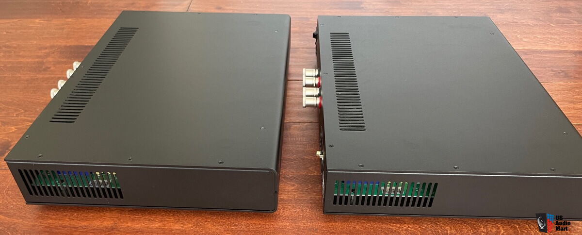 PS Audio M700 monoblocks (2) in black Photo #4116346 - Aussie Audio Mart