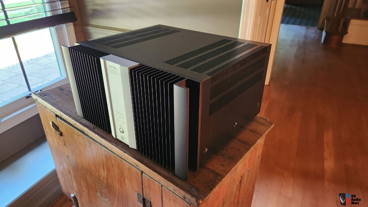 Rotel RMB-1095 1000 watt 5 ch Amp Photo #4124369 - US Audio Mart