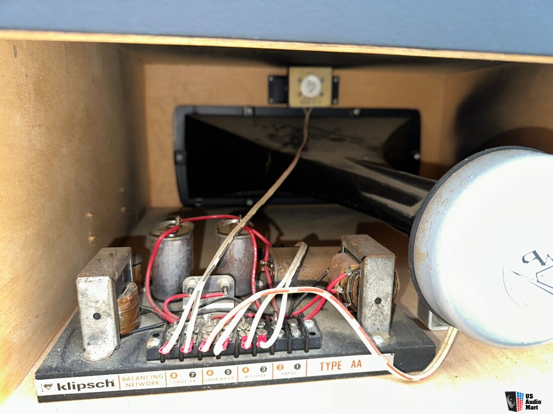 Klipsch La Scala pair 1981 with original AA crossovers Photo #4129041 ...