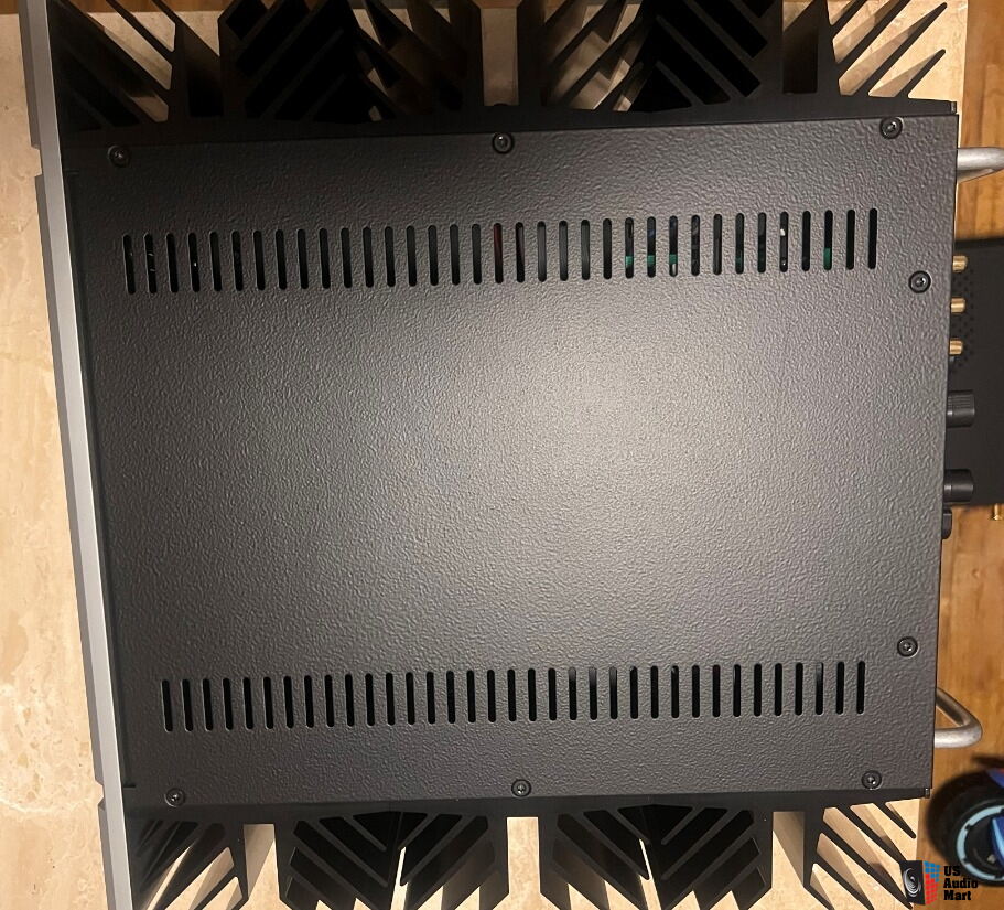Pass Labs INT-25 integrated amplifier - one of the best! Photo #4136690 ...