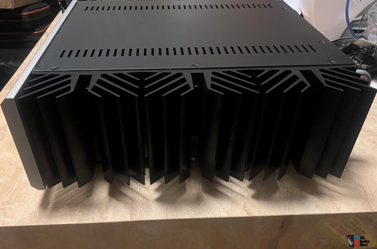 Pass Labs INT-25 integrated amplifier - one of the best! Photo #4136692 ...
