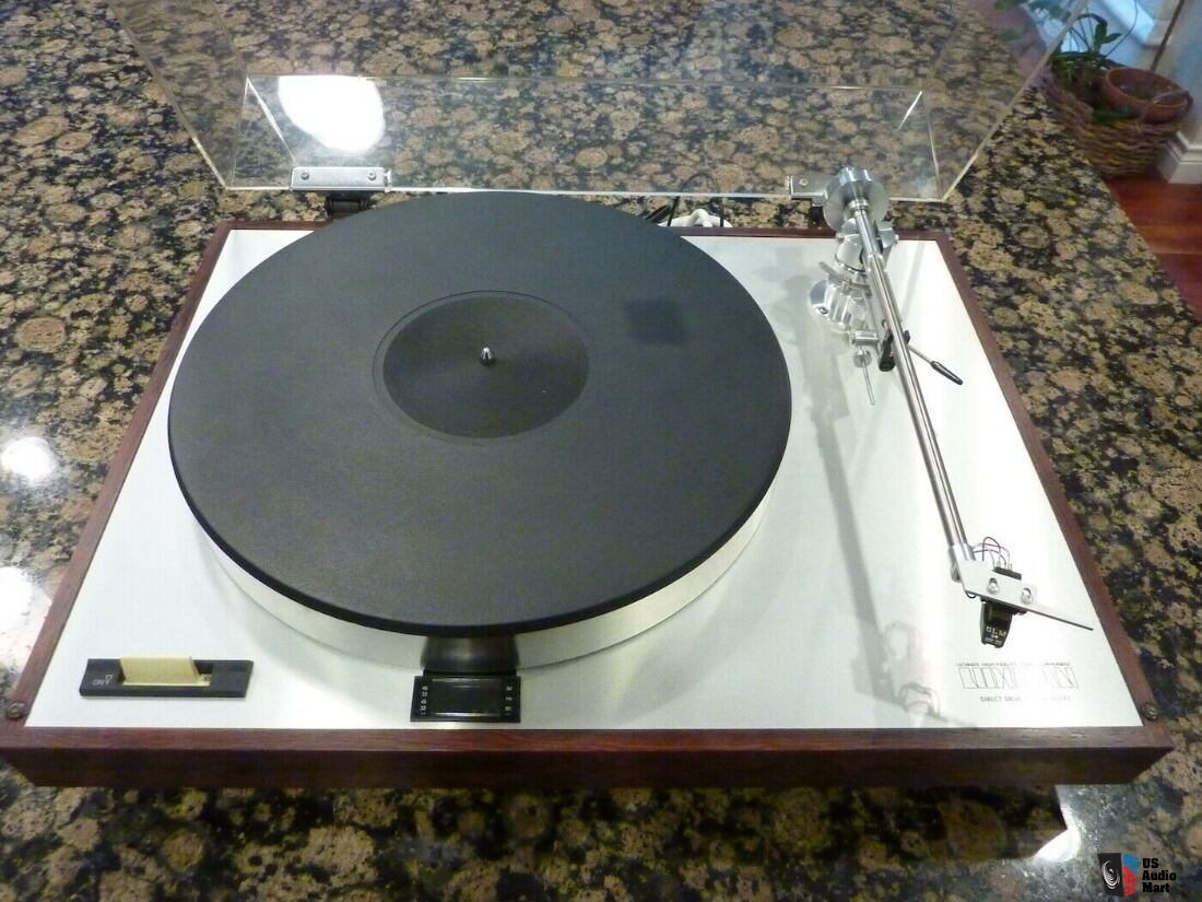 Luxman PD-272 Turntable Photo #4143978 - US Audio Mart